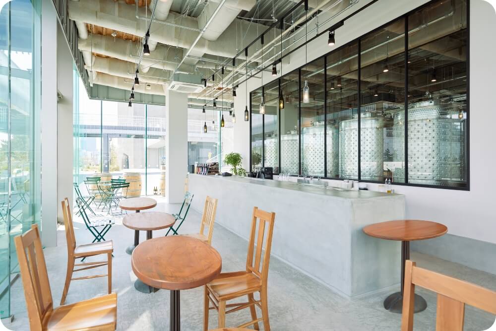 ワイン醸造所fwinery｜三宮・元町近くの神戸の都市型ワイナリー｜フェリシモ｜フェリシモ